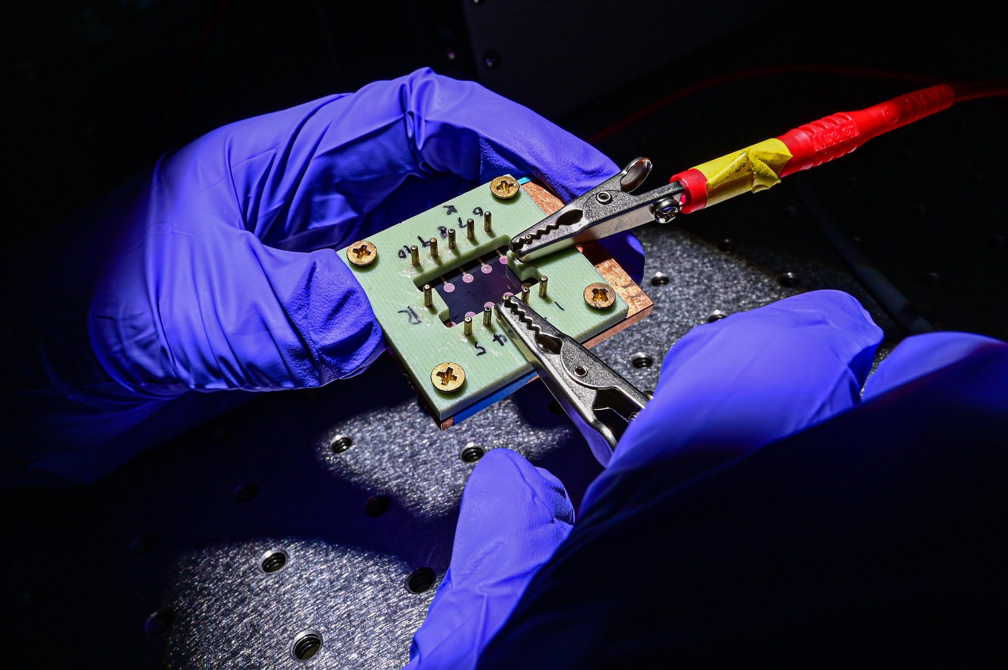 Solar Energy Breakthrough: Ultrathin Solar Cells Using 2D Perovskites ...