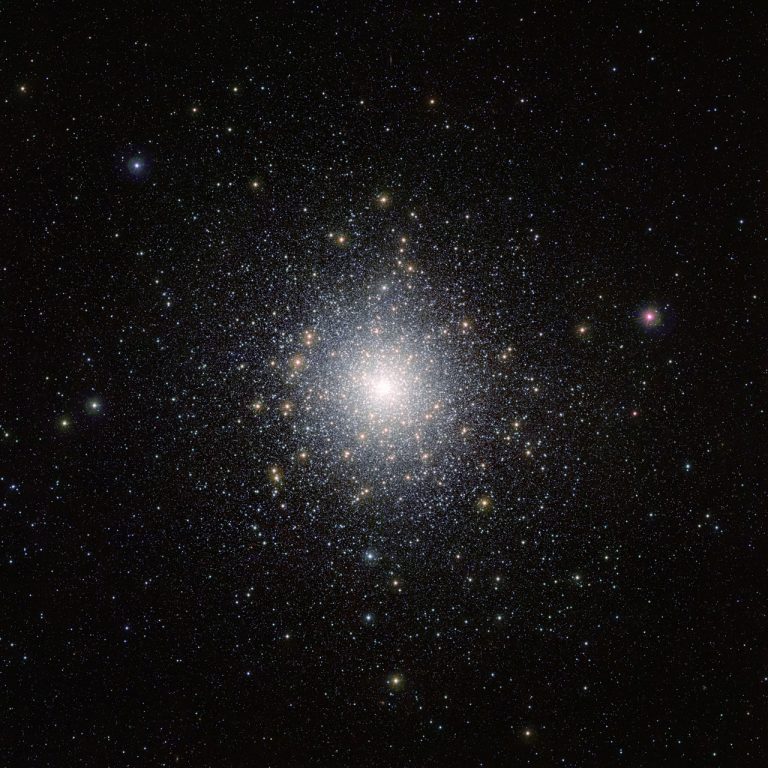 New VISTA Image Shows Globular Cluster 47 Tucanae