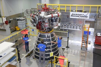All Four Rocket Engines Attached to the SLS Core Stage for Artemis I ...