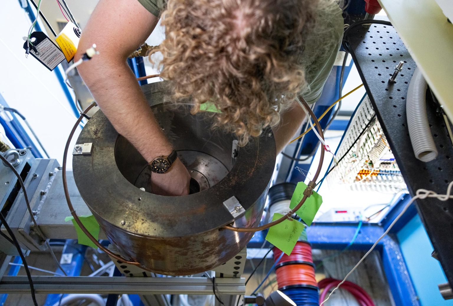 Magnetrons Unleashed: From Microwave Popcorn to Cutting-Edge Particle ...