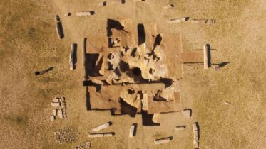 Researchers Solve the Ancient “Water” Mystery of the First Large City ...