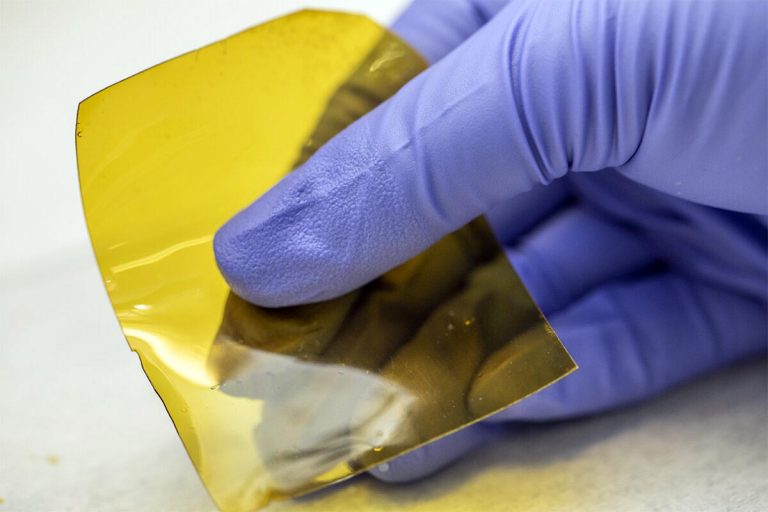 New Flow Batteries Could Accelerate an Electrical Grid Powered by the ...