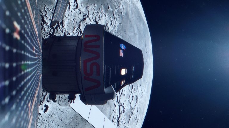 See the Far Side of the Moon: Incredibly Detailed Pictures From Artemis ...