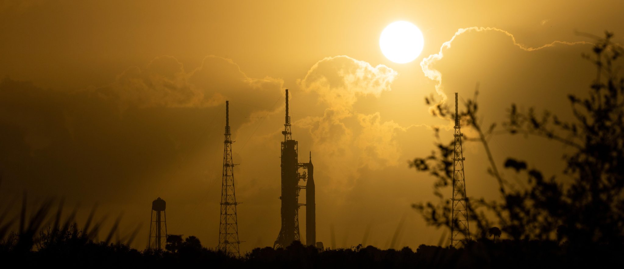 NASA Re-Targets Artemis I Moon Rocket Launch – Prepares for Tropical ...