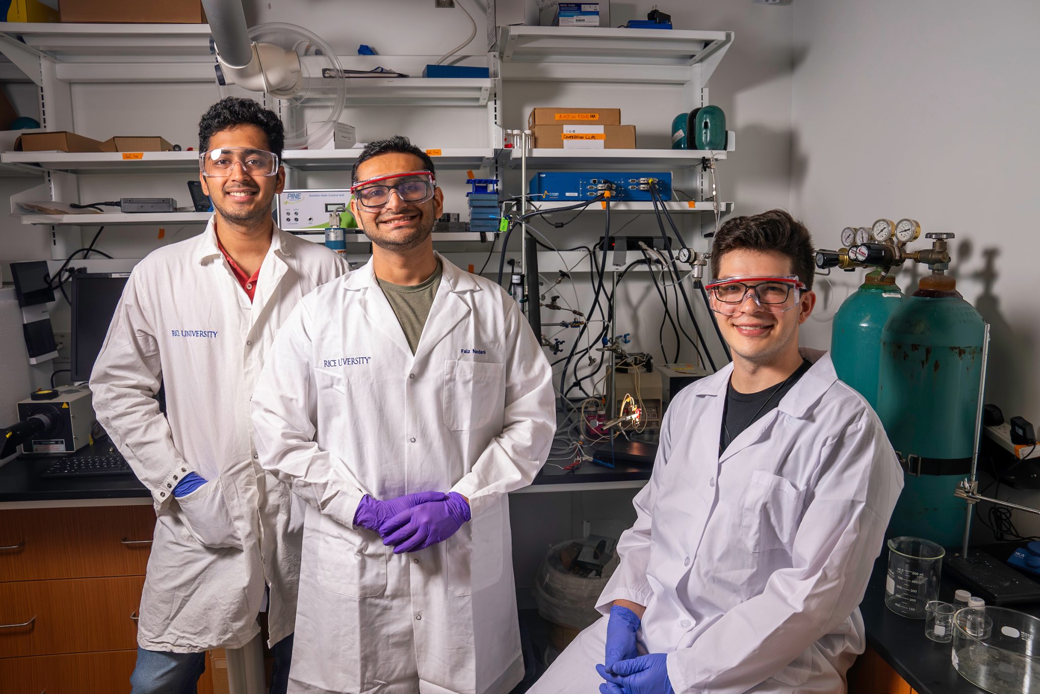 Record-Breaking Solar Hydrogen Device: Turning Sunlight Into Clean Energy