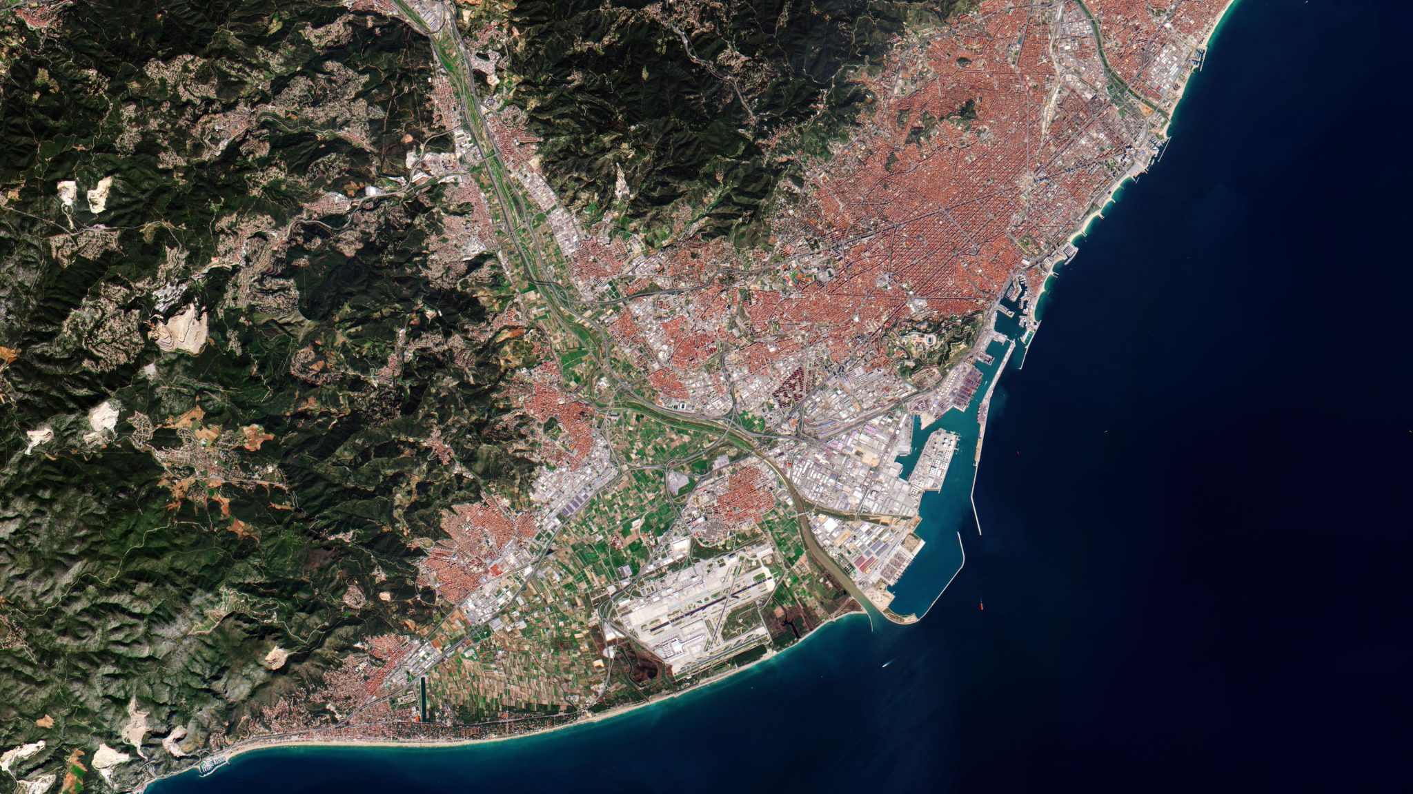Earth From Space: An Extraordinary Look at Barcelona, Spain [Video]