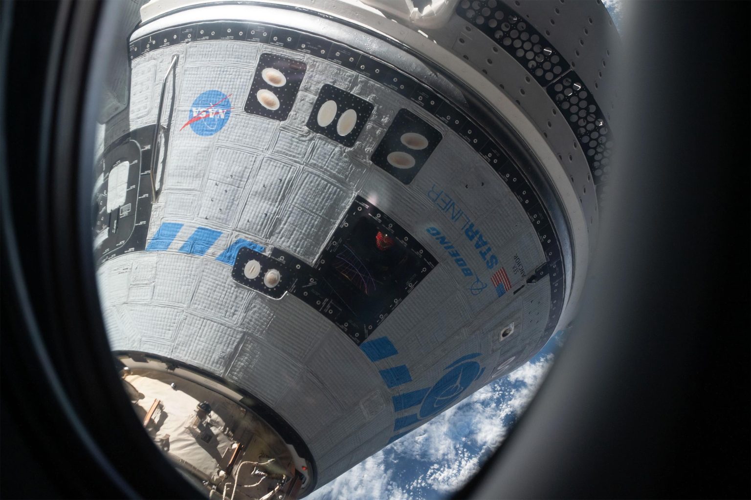 Dragon Spacecraft Emergency Training for Astronauts and Cosmonauts ...