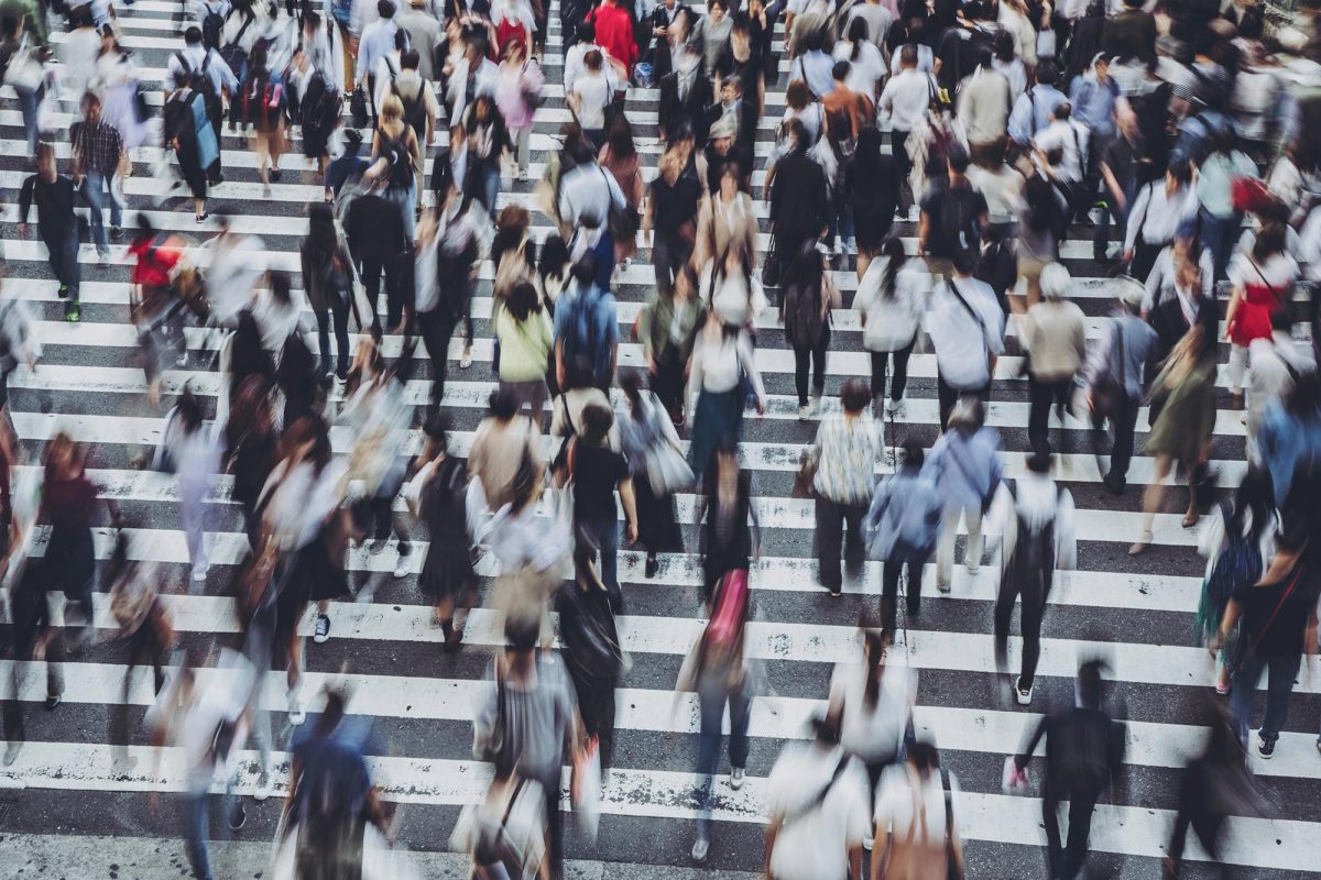 Scientists Found the Exact Angle That Turns a Crowd Into Chaos