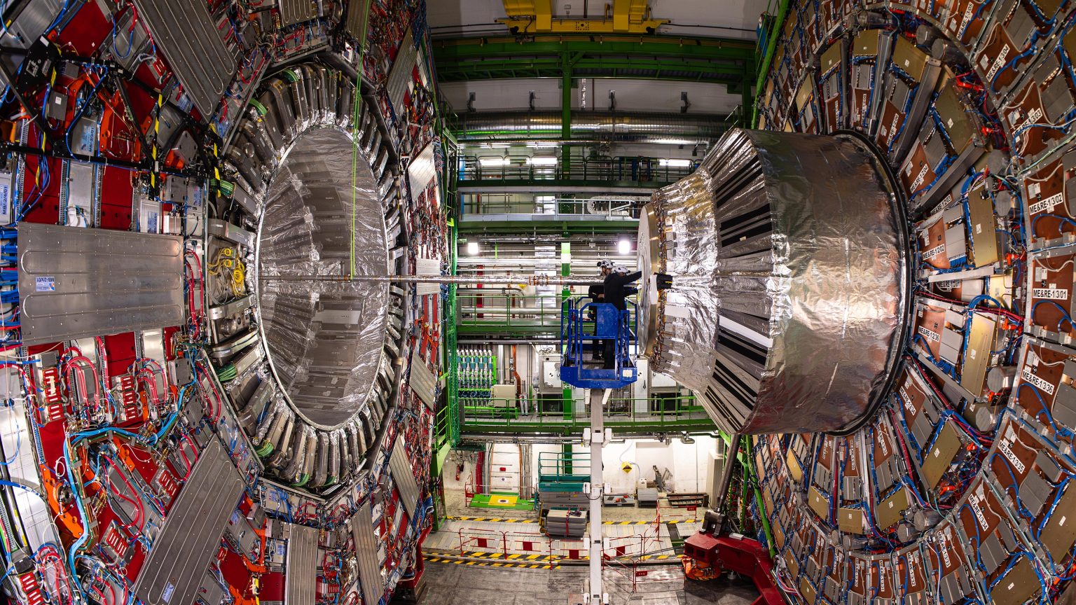 CERN Deploys Cutting-Edge AI in “Impossible” Hunt for Higgs Decay