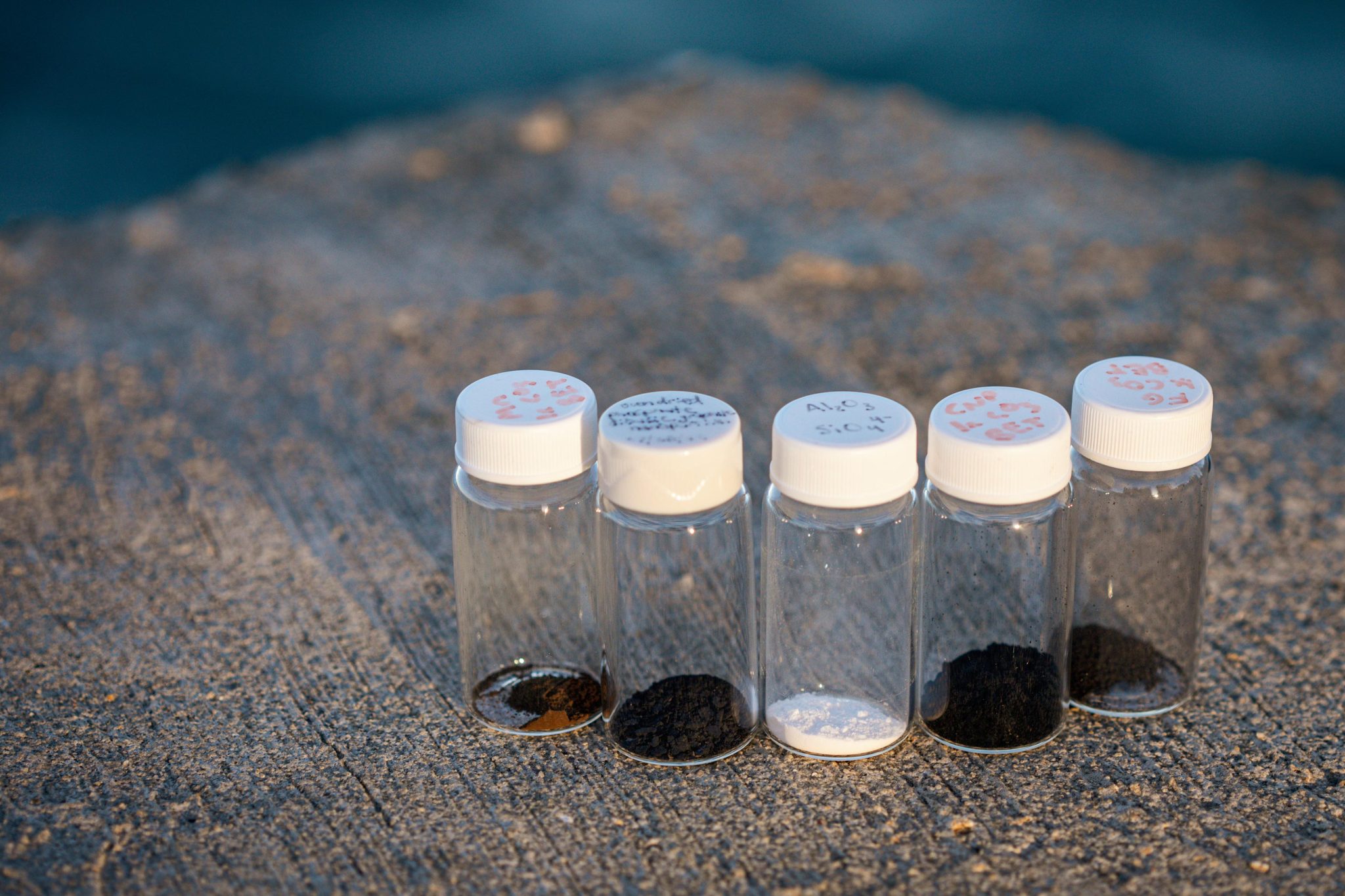 Trapping Carbon With Humidity: A Breakthrough That Makes CO2 Capture ...