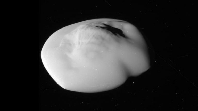 NASA's Cassini Spacecraft Views Saturn's 'Flying-Saucer' Moon Atlas Up ...