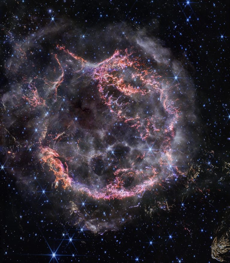 Webb Space Telescope Discovers Hidden “Green Monster” in Stunning HD ...