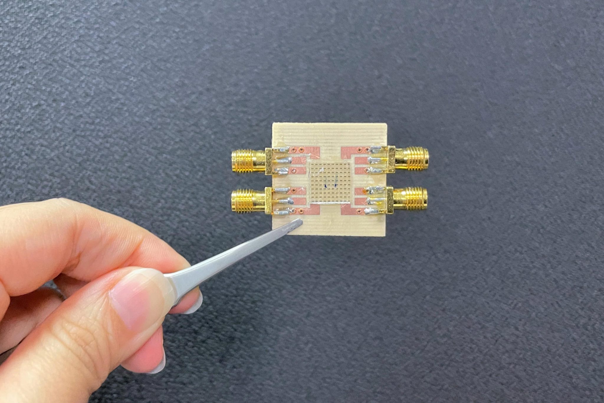 Engineers Harvest Energy From WiFi Signals to Power Small Electronics