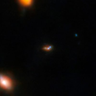 Webb Telescope Unravels Cosmic Puzzle: Galaxy Mergers Illuminate Early ...