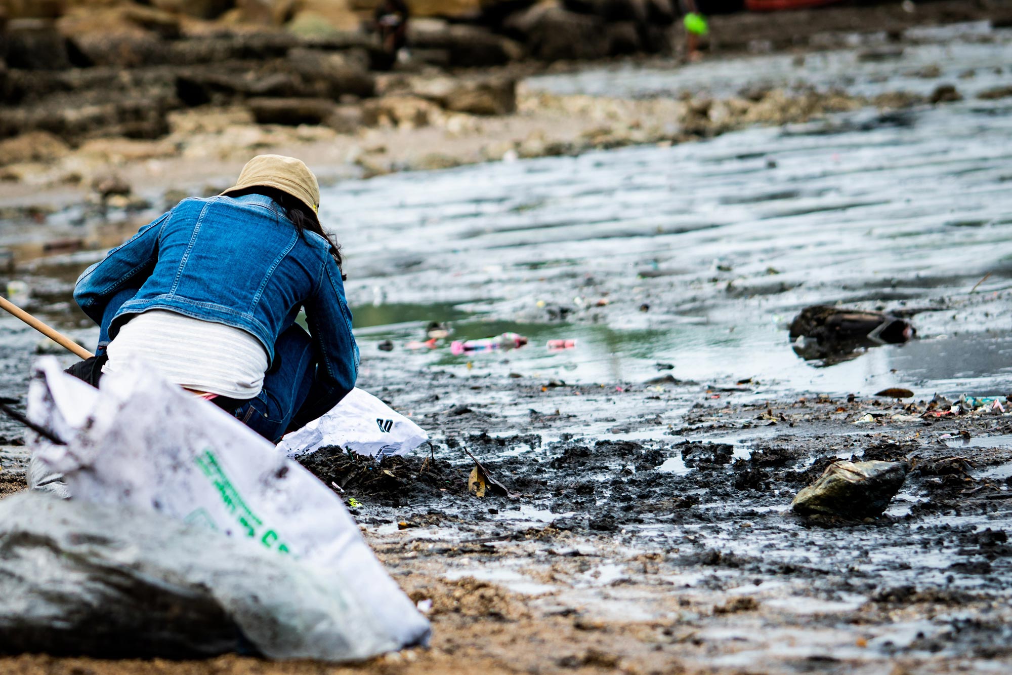 New Chinese Survey Reveals Extensive Coastal Pollution