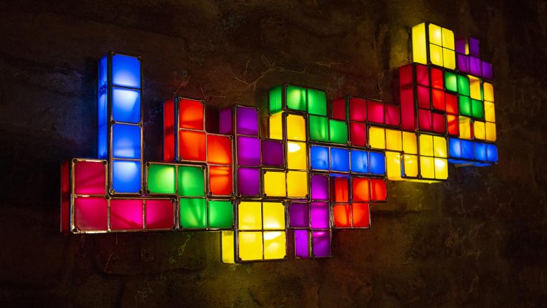 Tiny Game of Tetris Played Using a Laser Beam