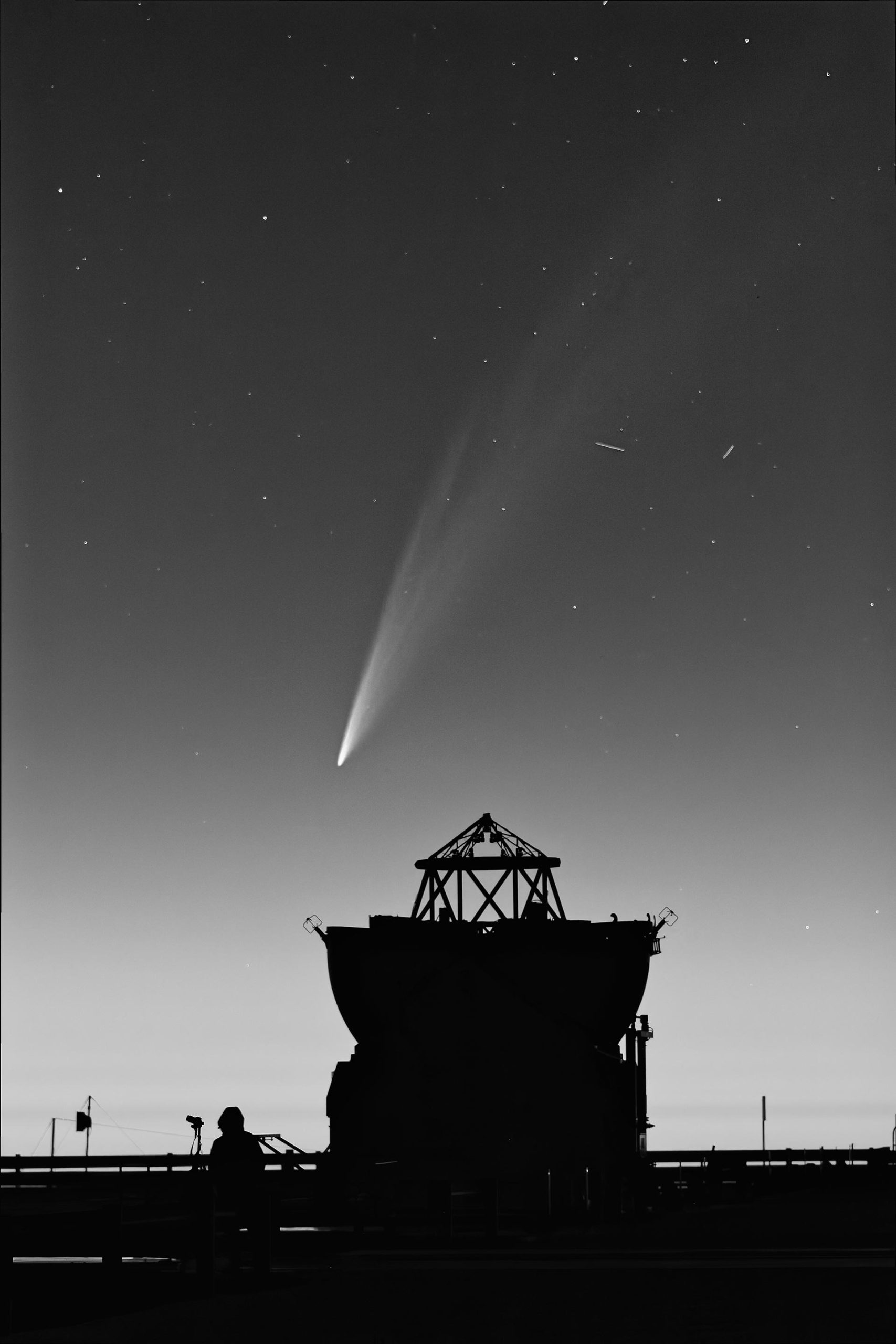 Don’t Blink – A Stunning Comet Is Disintegrating Before Our Eyes
