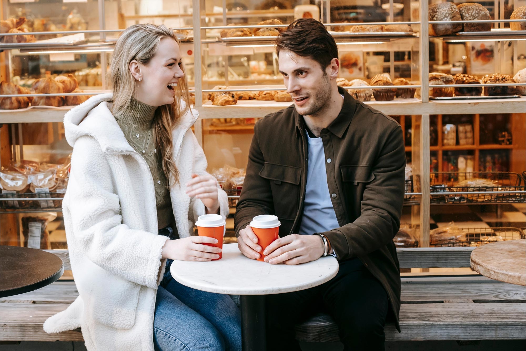 This Kind of Flirting Works Best – According to Science