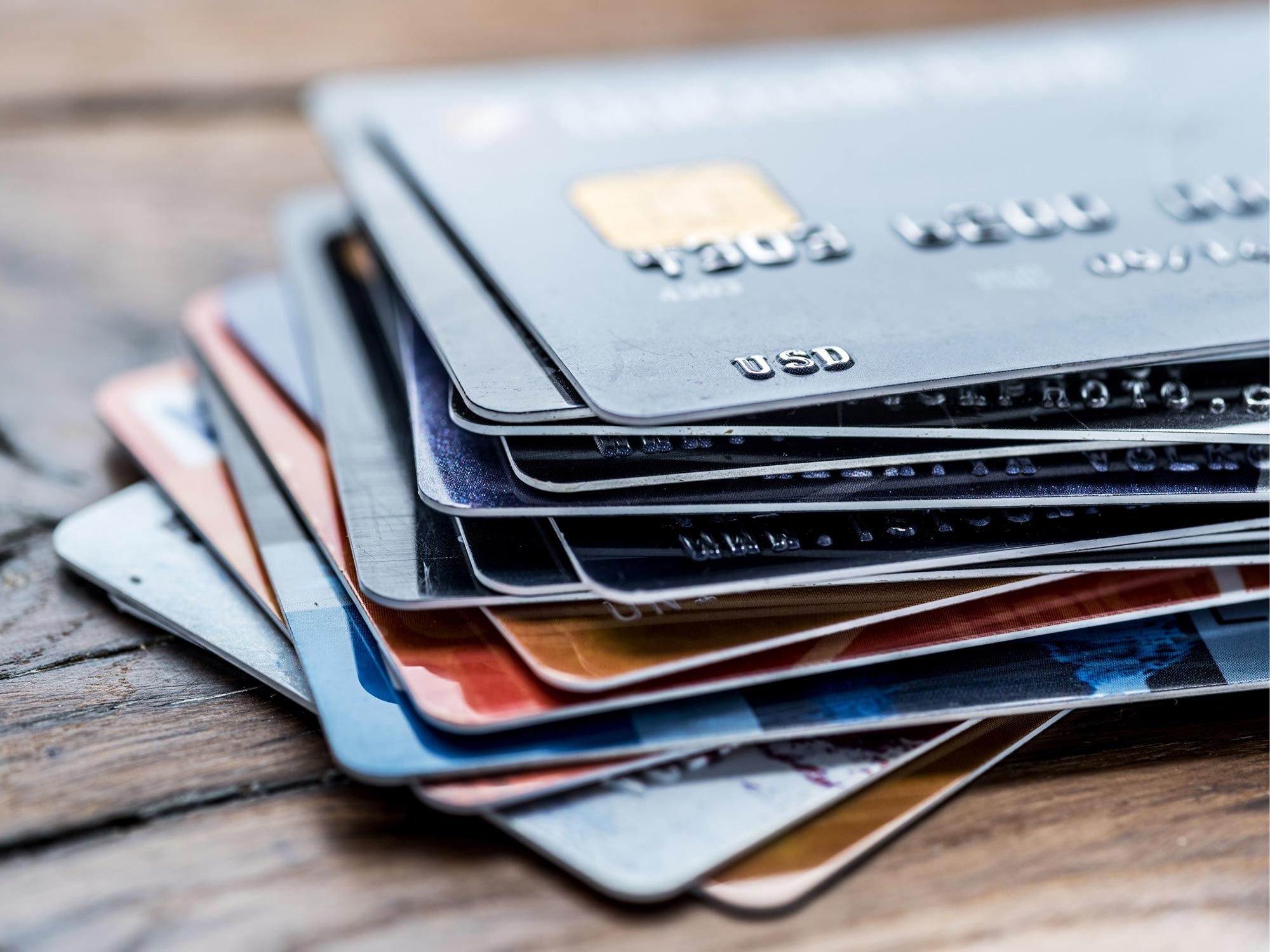 The Cashless Effect: Why Credit Cards Make It So Difficult to Budget