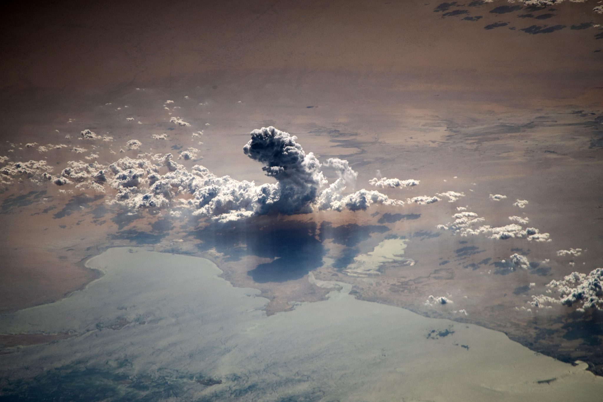 Towering Cloud Over the Arabian Peninsula Captured in Astronaut’s ...