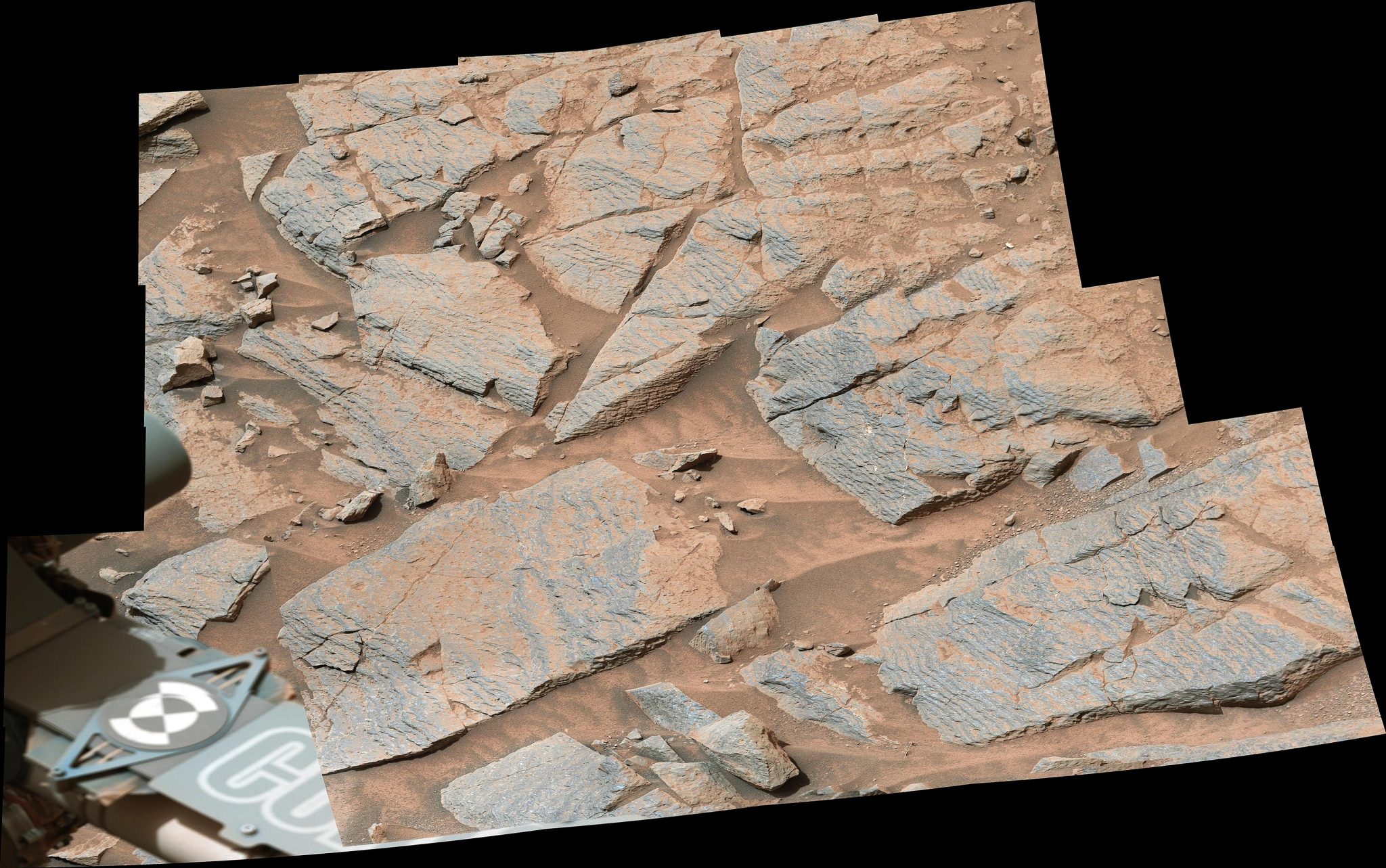 NASA’s Curiosity Rover Views Rhythmic Rock Layers on Mars