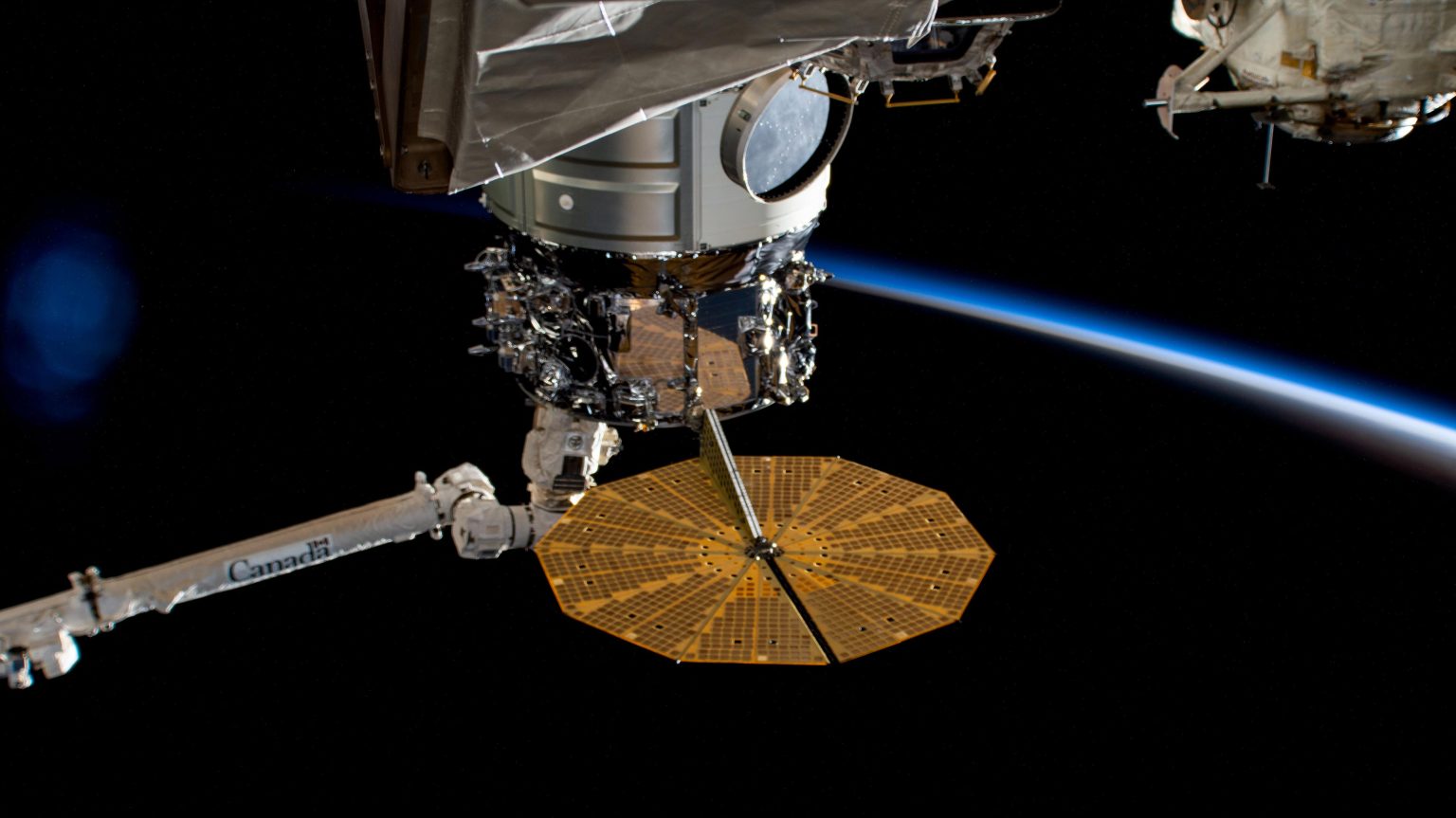 Preparing for Space Cargo: Payload Maintenance and Advanced Robotics on ...