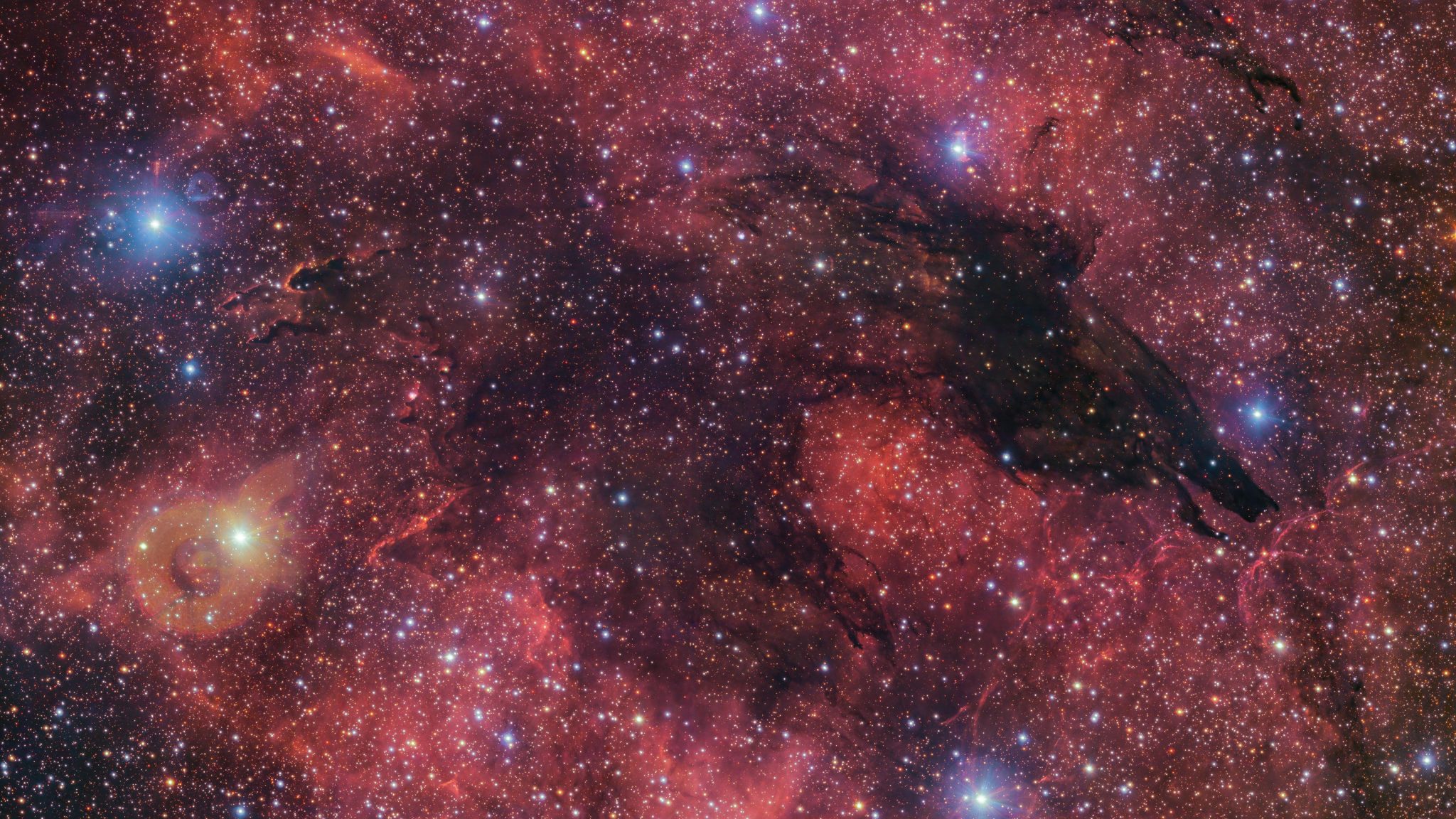 Dark Wolf Nebula Emerges in Stunning 283-Million-Pixel Image