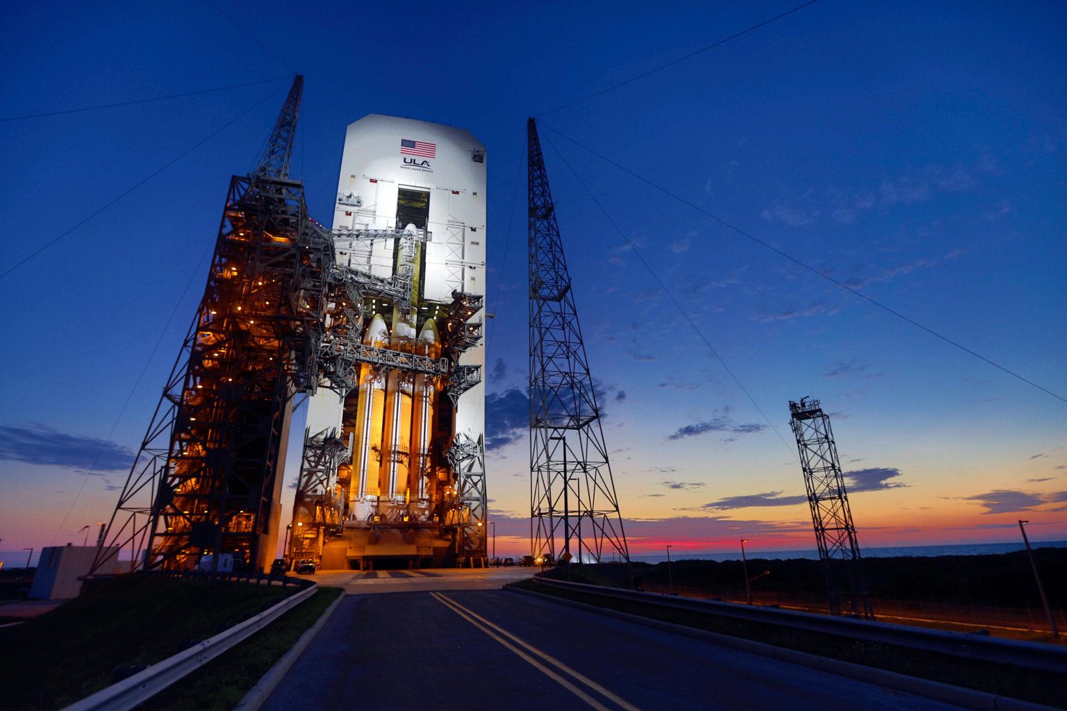 Delta IV Heavy Rocket Launch Image Gallery