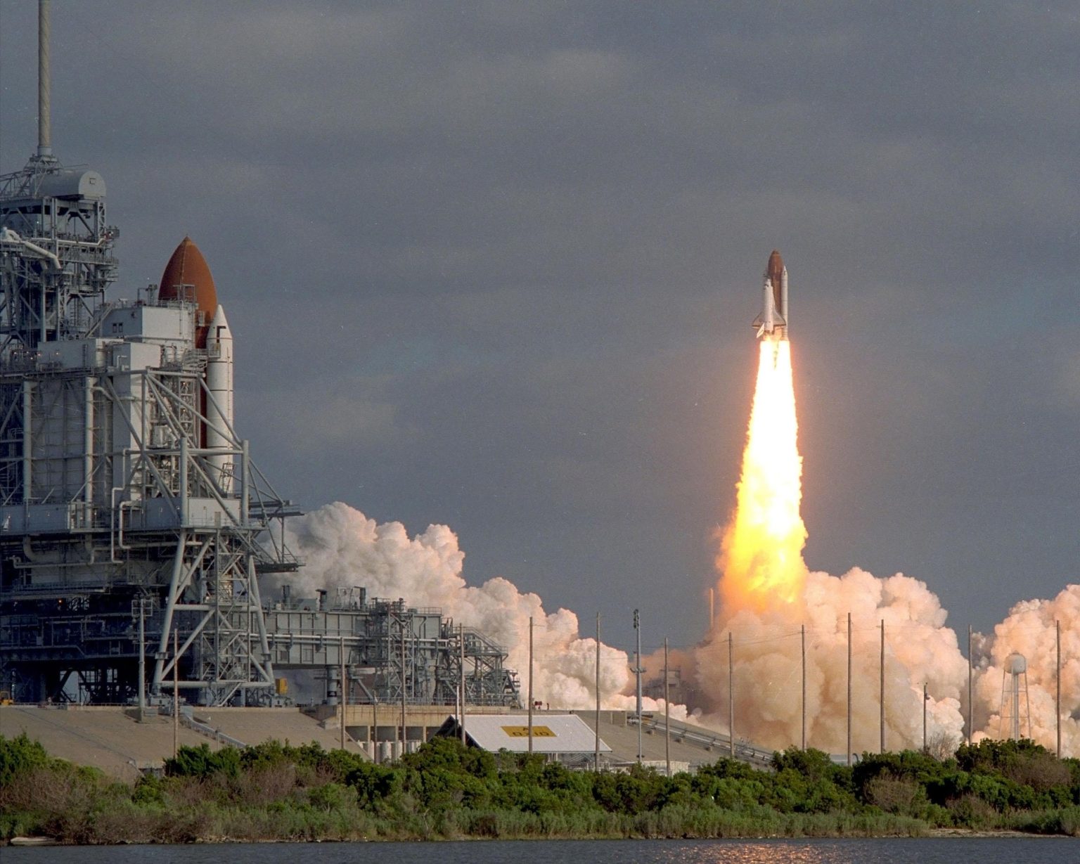 24 Spectacular Space Shuttle Launch Images
