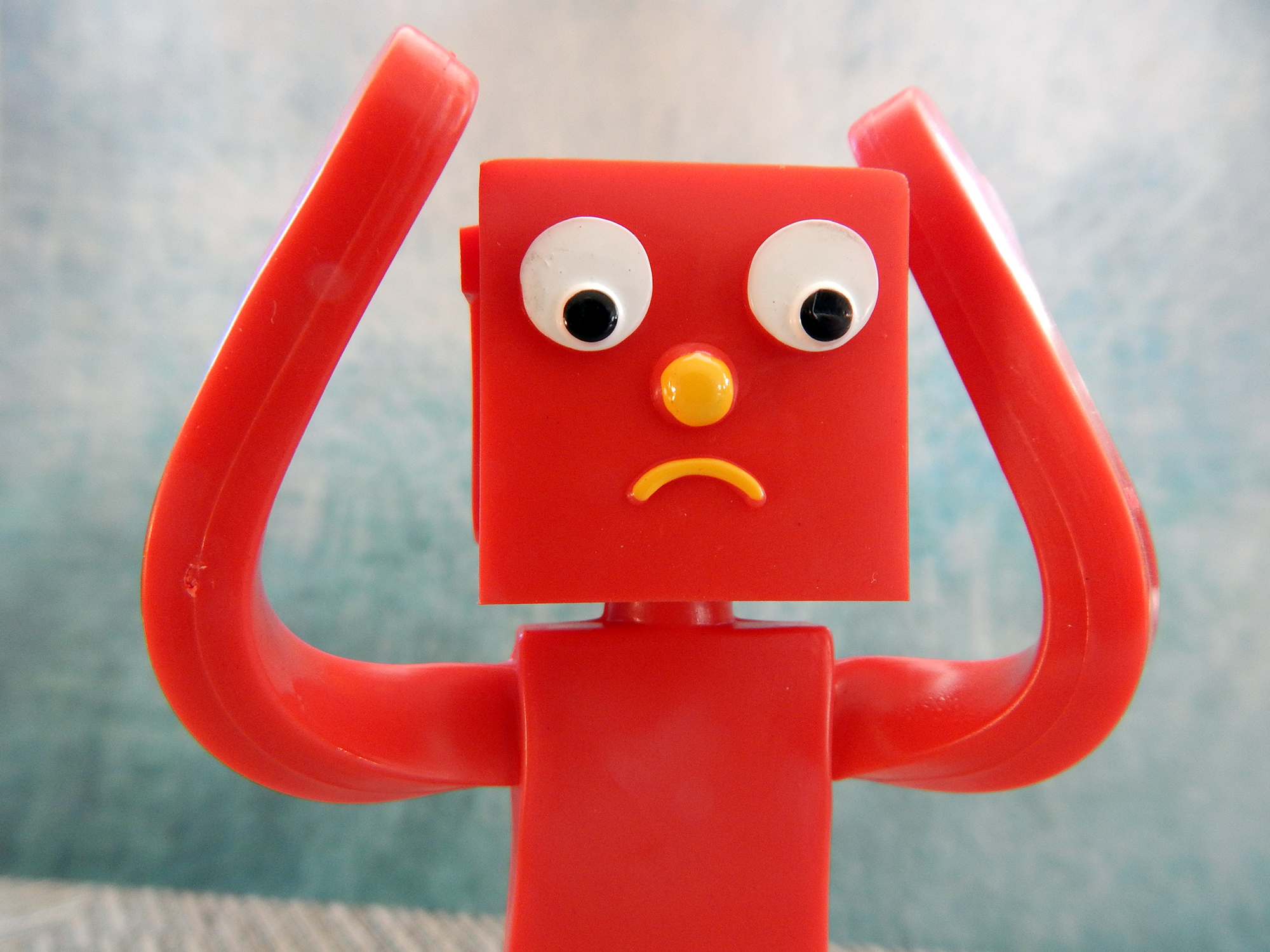 Distractions Distort Our Perceptions of Reality