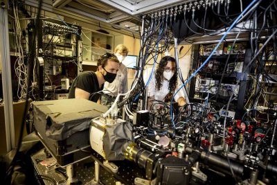 Harvard-MIT Quantum Computing Breakthrough – “We Are Entering a ...