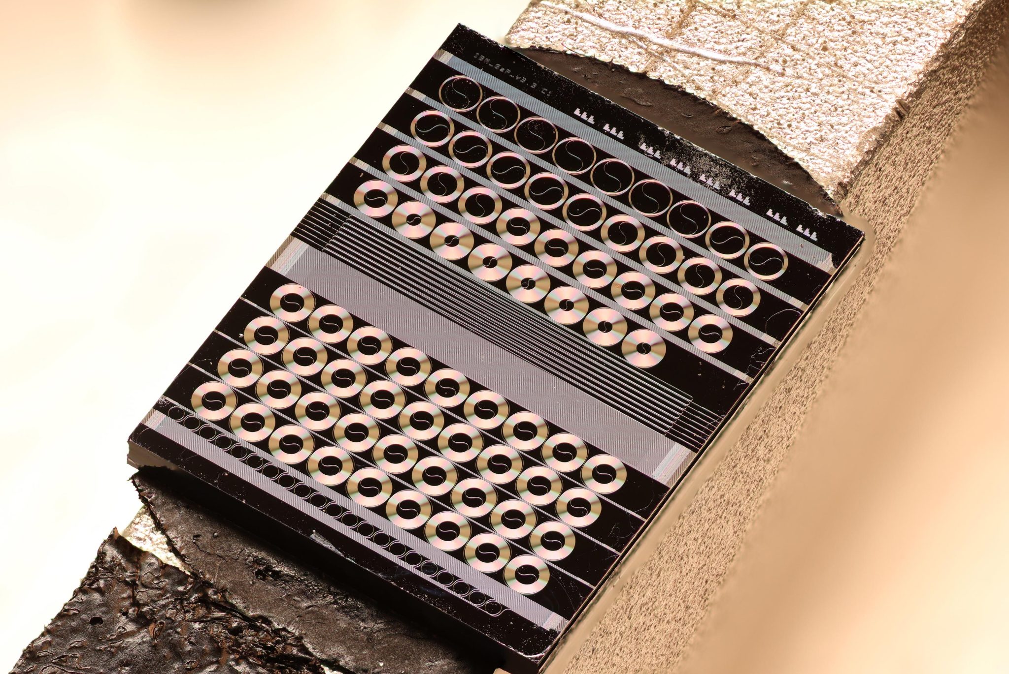 Photonic Chip Unlocks Ultra-Broadband Optical Signal Boosting