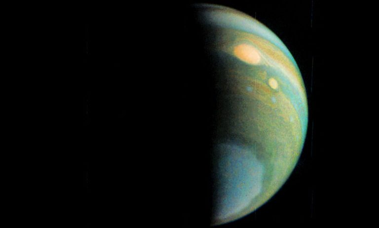 NASA's Juno Spacecraft Makes Its Fourth Flyby Over Jupiter's Mysterious ...