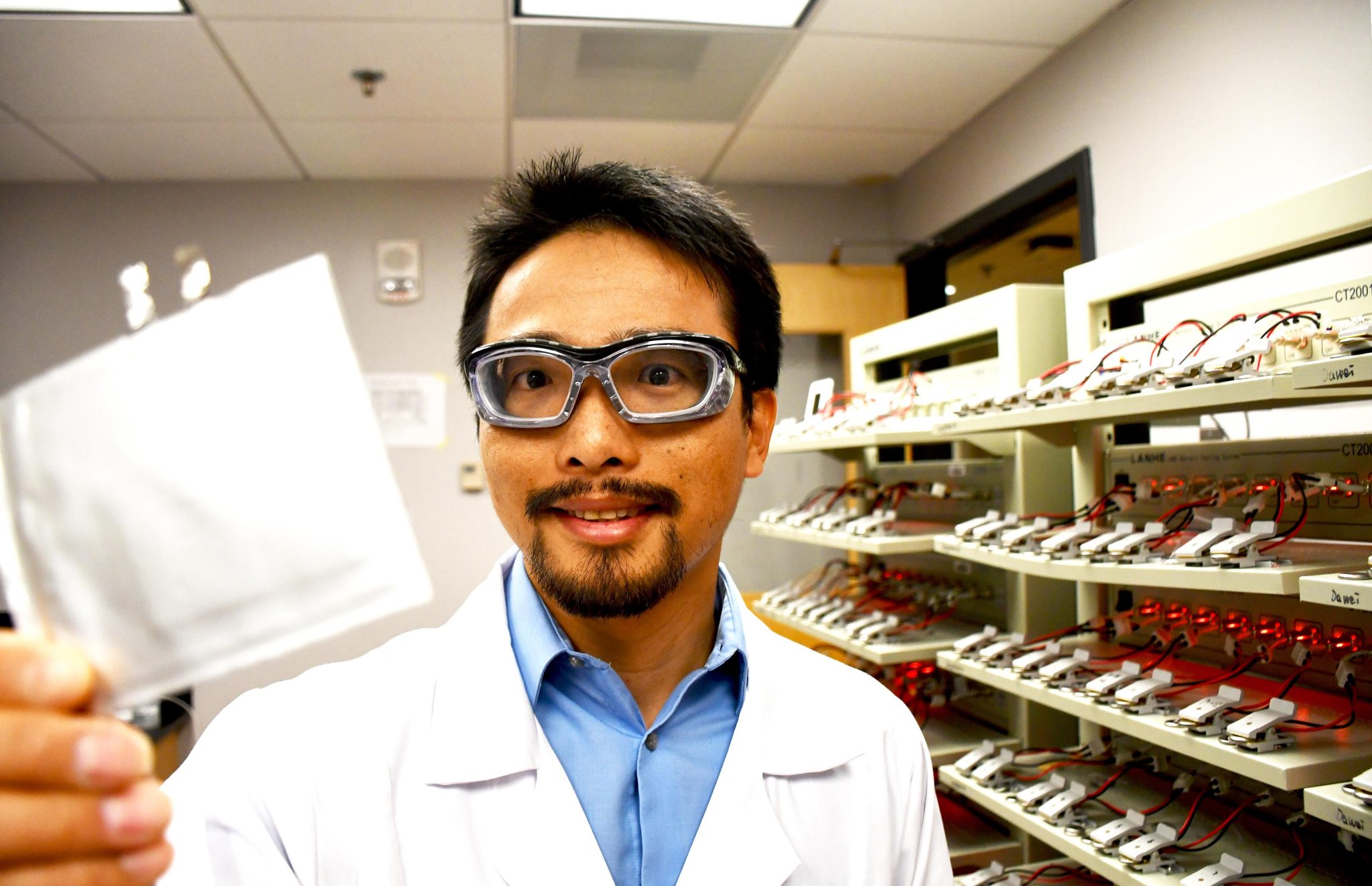 New Research Examines Keys to Making Batteries Last Longer