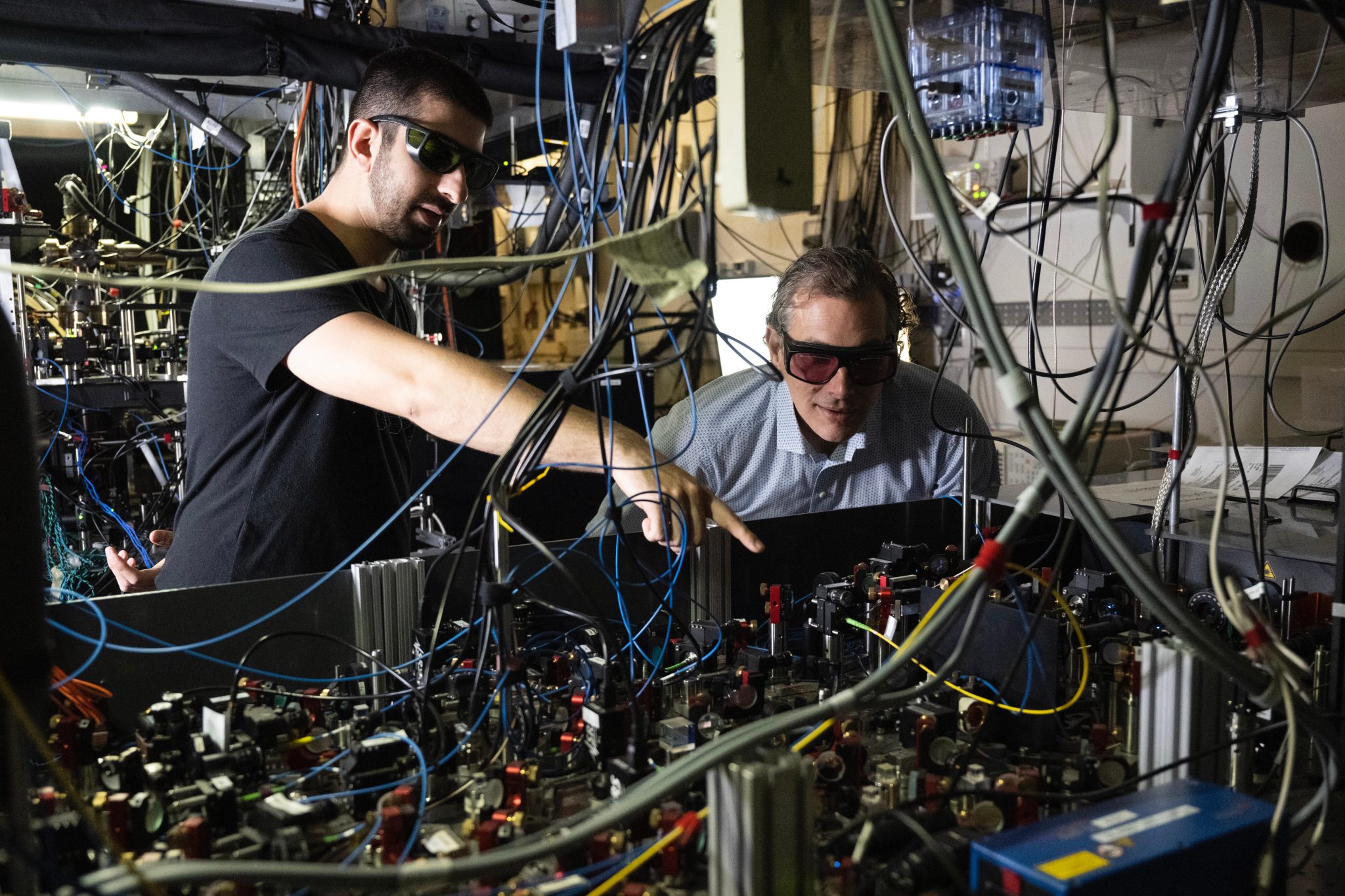 “A Perfect Little System” – Physicists Isolate a Pair of Atoms To ...