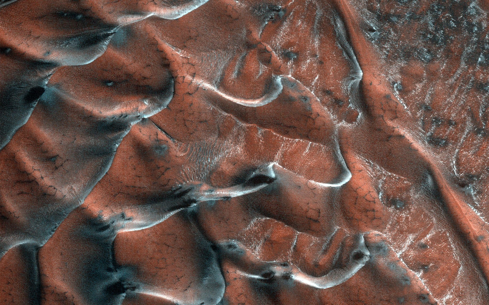 Frosty Sand Dunes of Mars Captured in Stunning NASA Image