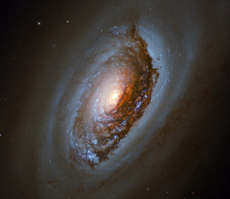 Hubble Captures an Eye in the Sky – “Evil Eye” Galaxy With Strange ...