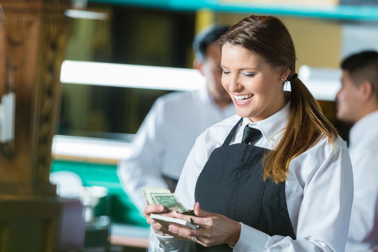 12 Scientifically Tested Ways to Earn More Tips