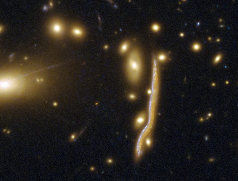 Hubble Image of the Week - Cosmic Snake with Stars