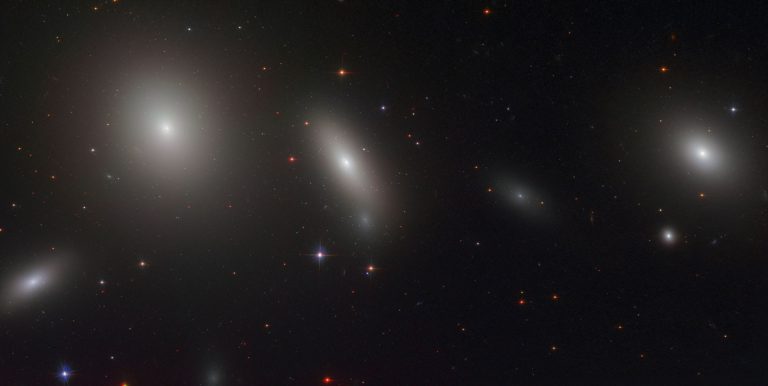 Hubble Image of the Week - Lenticular Galaxy NGC 1277