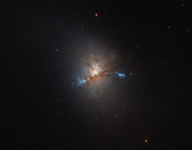 Hubble Views Lenticular Galaxy NGC 1222