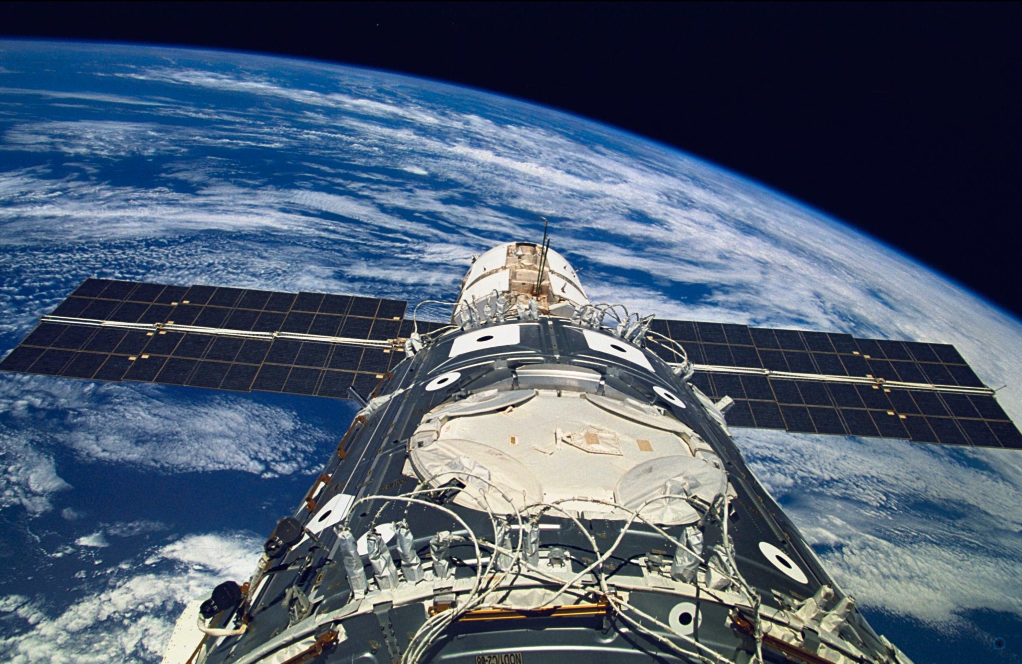 Space Age Silver Jubilee: ISS Celebrates 25 Years of High-Flying ...