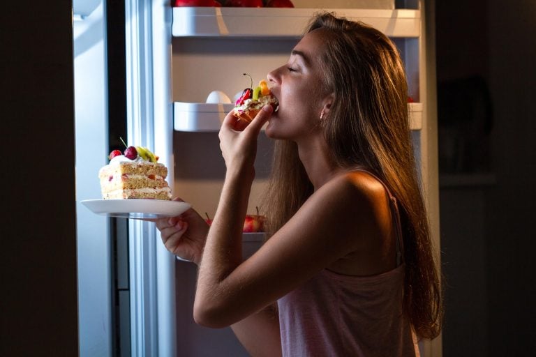 Doing This After 9 p.m. Could Double Your Risk of Gut Issues