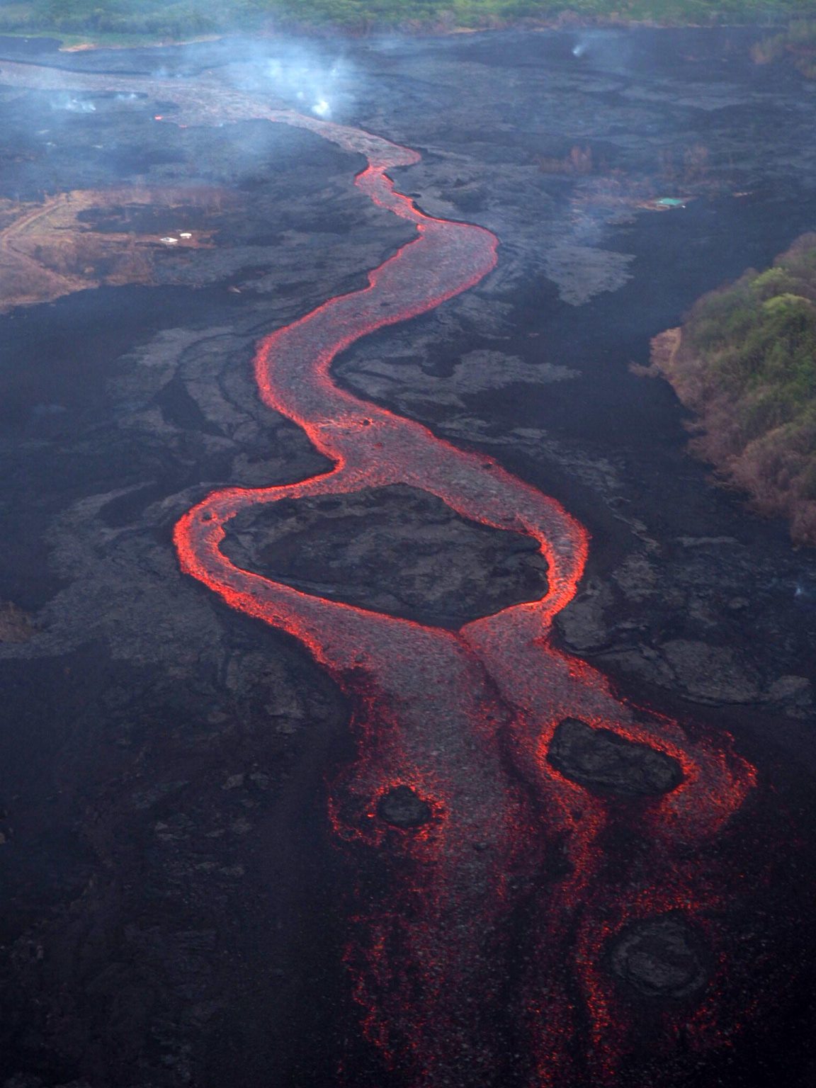 Forecasting a Volcano's Eruption Style Using Early Indicators of Magma ...