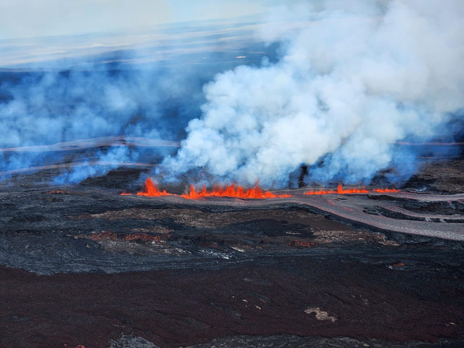 Stunning Satellite Image: Lava Flows North on Mauna Loa