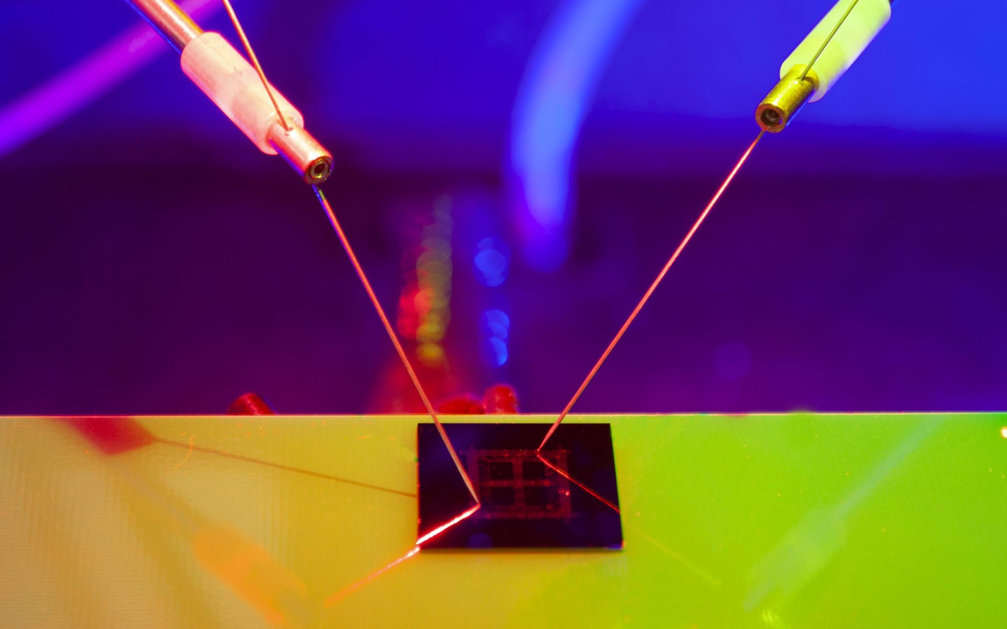 Smarter Artificial Intelligence Technology in a New Light-Powered Chip