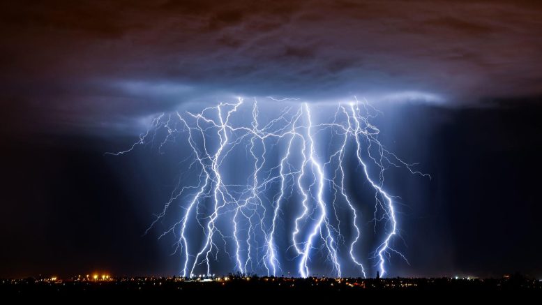 Striking Discovery: Unique Image Reveals How Lightning Rods Work