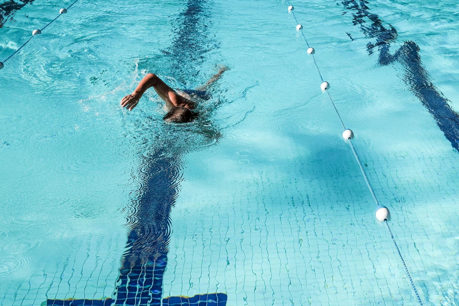 Expert Says Swimming Pool Water Unlikely to Spread Coronavirus