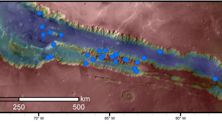 Orbiter Examines Clues to Possible Water Flows on Mars