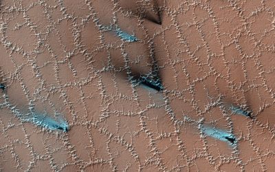 NASA Explores a Winter Wonderland on Mars – Otherworldly Holiday Scene ...
